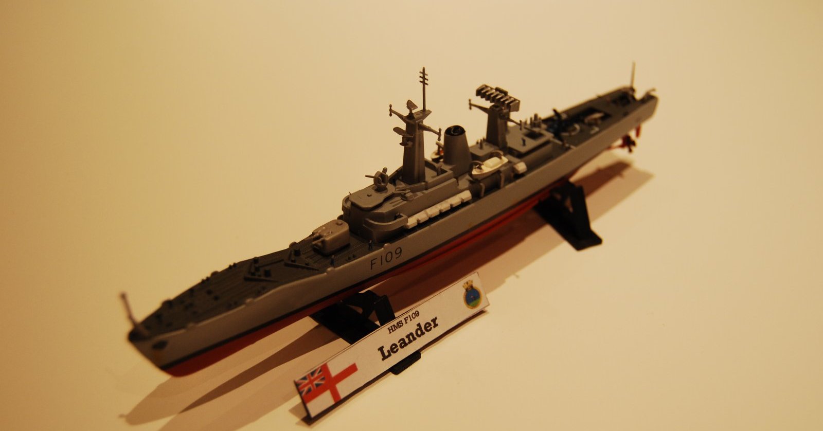 HMS Leander F109